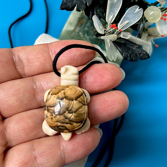 Vintage | Jewelry | Vtg Stone Turtle Necklace | Poshmark